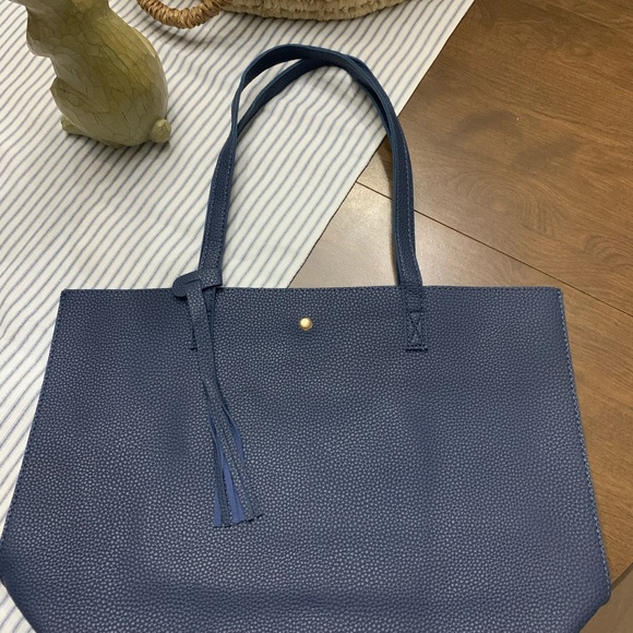 Bags | Navy Tote Bag | Poshmark